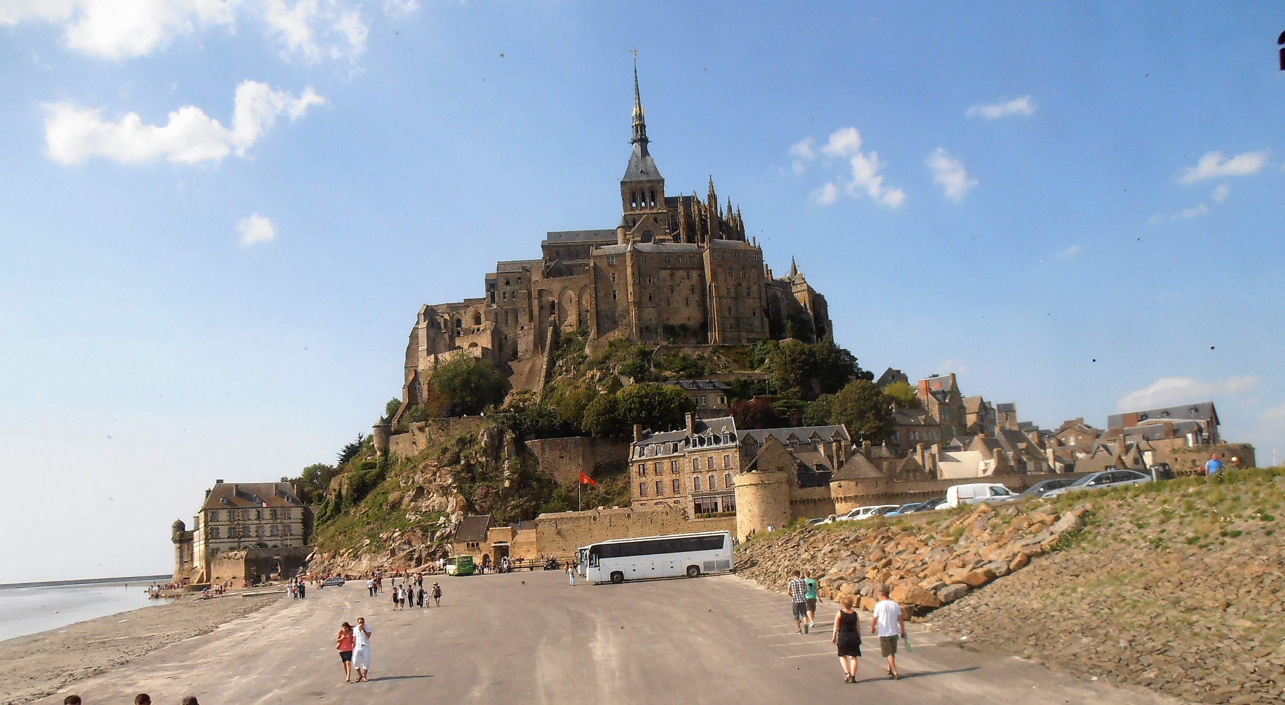 O Monte Saint-Michel – um símbolo de resistência – Turistas à Lupa